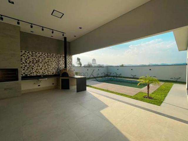 Casa em condomínio Urbanova Colinas do Paratehy Norte 4 Dormitórios 290,80m²