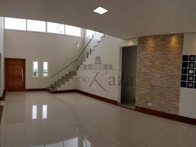 Casa em Condomínio Urbanova Condomínio Reserva do Paratehy 5 Dormitórios 315m²