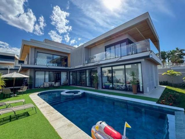 Casa em Condomínio Urbanova Condomínio Reserva do Paratehy 5 Dormitórios 633m²