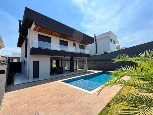 Casa em Condomínio Urbanova Condomínio Residencial Jaguary 4 Dormitórios 451m²