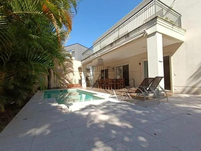 Casa em Condomínio Urbanova Condomínio Residencial Montserrat 4 Dormitórios 380m²