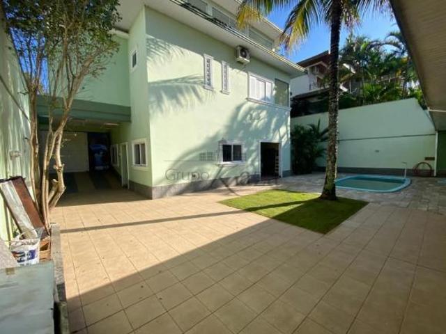 Casa em Condomínio Urbanova II Residencial Altos da Serra II 4 Suítes 467m²