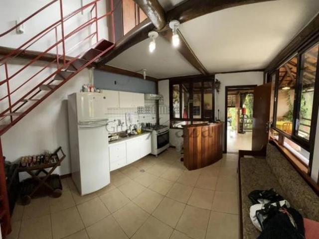 Casa em Condomínio Urbanova Residencial Chácara dos Lagos 1 Dormitório 120m²