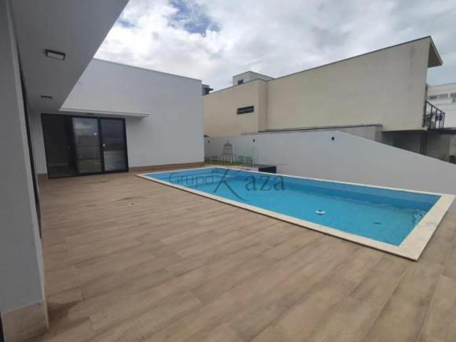 Casa em Condomínio Urbanova Residencial Reserva do Paratehy 5 Dormitórios 900m²