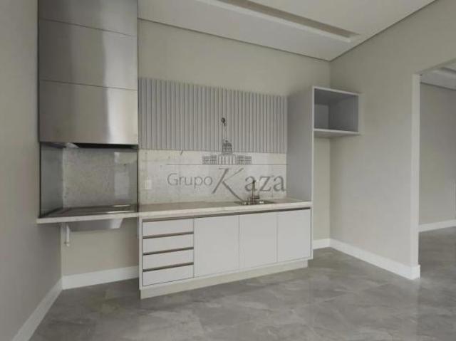 Casa em Condomínio Urbanova Residencial Reserva do Paratehy 5 Dormitórios 900m²