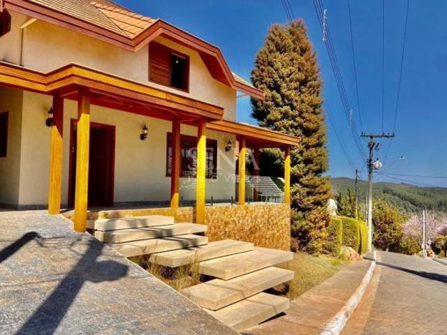 Casa Em Condomínio / Venda