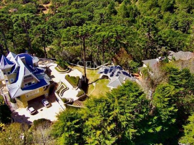 Casa Em Condomínio / Venda