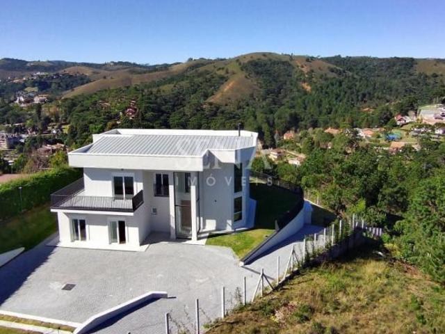 Casa Em Condomínio / Venda