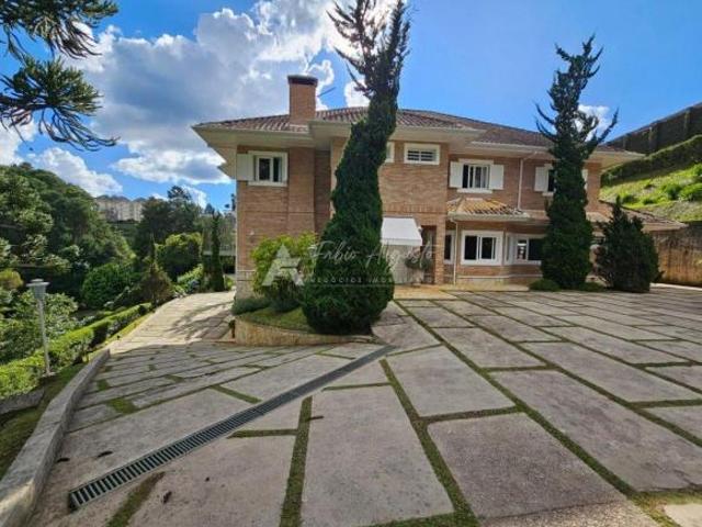 Casa Em Condomínio / Venda