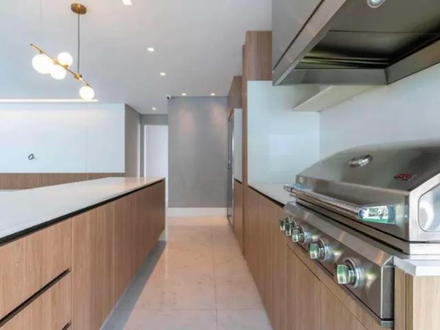Casa em condominio à venda por R$ 7.200.000,00 na Granja Julieta SP