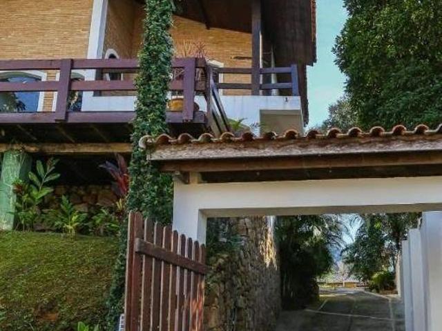 Casa em Condomínio Verde Mar Caraguatatuba, SP