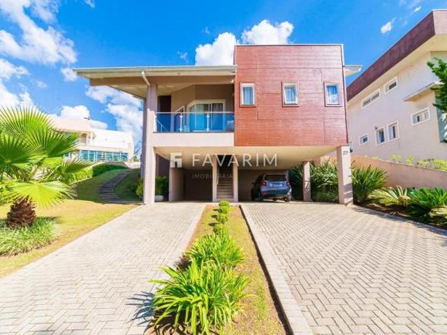 Casa em Condomínio Vila Torres com 4 Quartos e Pis