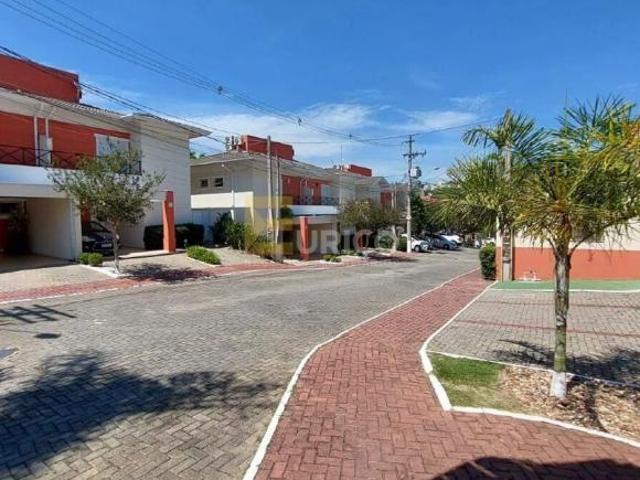 Casa em Condomínio Vila Di Capri, Vinhedo – 3 suítes, 3 vagas, varanda gourmet e ótima infraestrutur