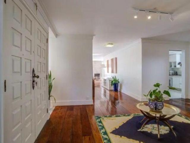 Casa em condominio Vila Fechada 4 suites 6 vagas Granja Julieta Venda