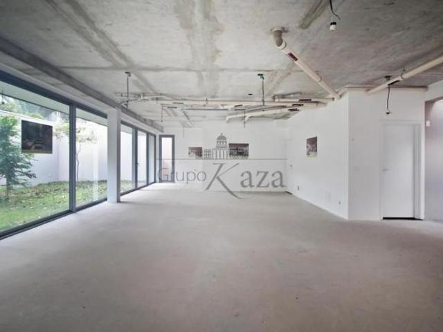 Casa em Condomínio Vila Nova Conceição 4 Suítes 724,31m²
