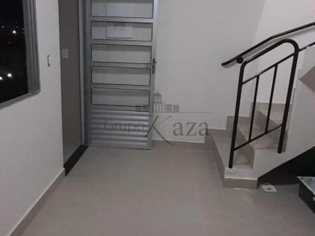 Casa em Condomínio Vila São Geraldo Residencial Jardim Girassol 2 Dormitór