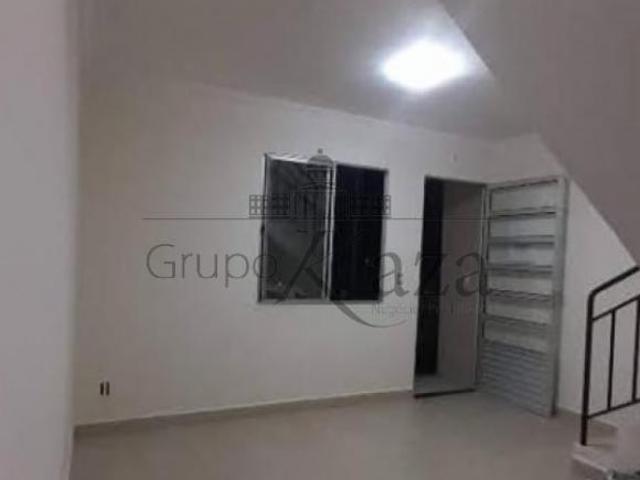 Casa em Condomínio Vila São Geraldo Residencial Jardim Girassol 2 Dormitórios 58m² Aceita