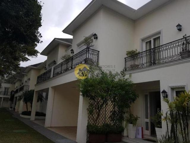 Casa em Condomínios Reformada Alto da Boa Vista, casa 4 Suites 540m² área construída estuda permuta
