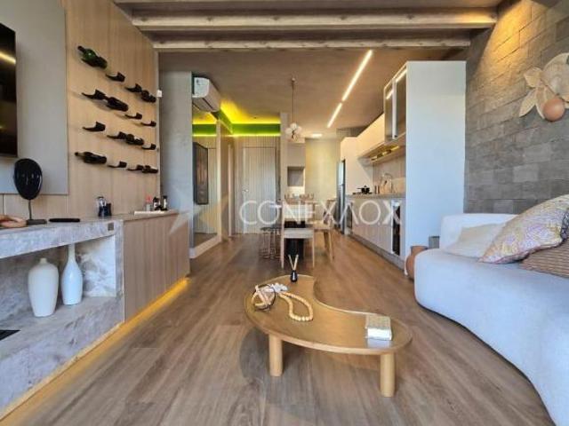 Casa em condomínoi fechado no bairro Parque Taquaral