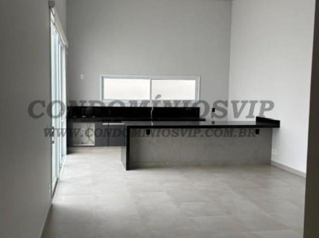 CASA EM CONDONIO EM SOROCABA