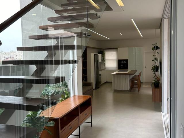 Casa em Conjunto Habitacional Alexandre Urbanas, Londrina/PR de 244m² 3 quartos à venda por R$ 2.149.000,00