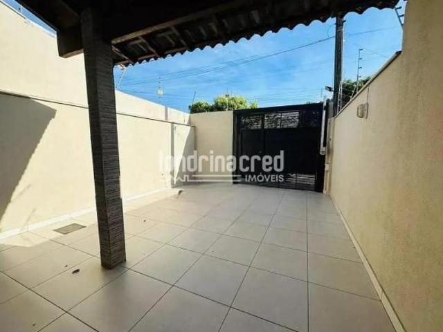 Casa em Conjunto Habitacional Alexandre Urbanas, Londrina/PR de 89m² 2 quartos à venda por R$ 430.00