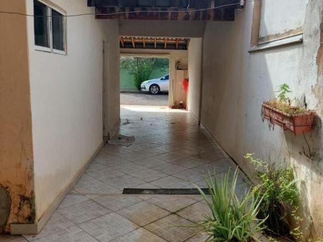 Casa em Conjunto Habitacional Antônio Pagan, Araçatuba/SP de 170m² 1 quartos à venda por R$ 250.000