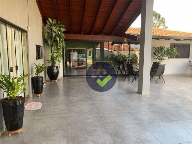 Casa em Conjunto Habitacional Corvo Branco, Lençóis Paulista/SP de 237m² 3 quartos à venda por R$ 739.000,00