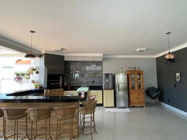 Casa em Conjunto Habitacional Doutor Antônio Villela Silva, Araçatuba/SP de 280m² 3 quartos à venda