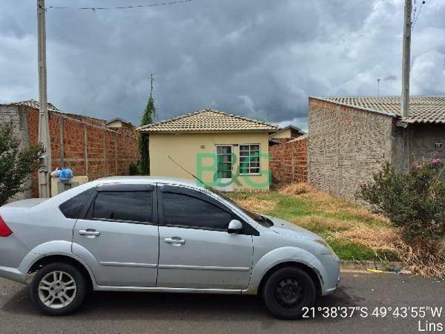Casa em Conjunto Habitacional Francisco José de Oliveira Ratto, Lins/SP de 45m² 2 quartos à venda por R$ 68.687,97