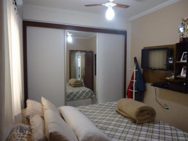 Casa em Conjunto Habitacional Hilda Mandarino, Araçatuba/SP de 123m² 2 quartos à venda por R$ 300.00