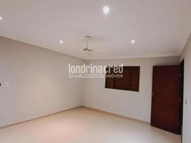 Casa em Conjunto Habitacional Jamile Dequech, Londrina/PR de 105m² 2 quartos à venda por R$ 230.000