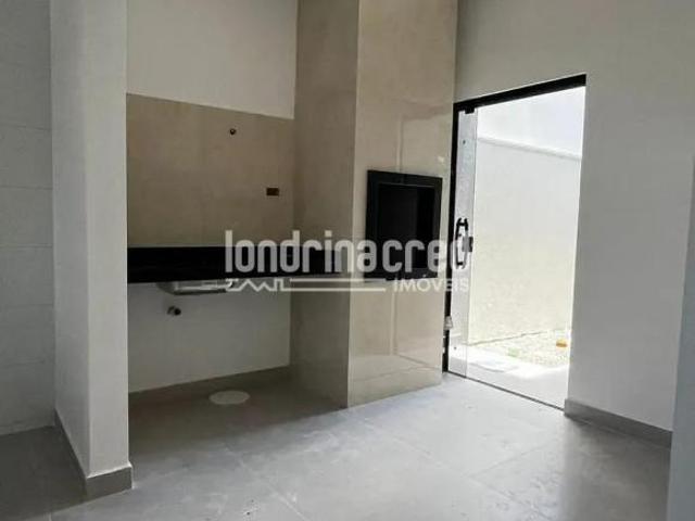 Casa em Conjunto Habitacional José Garcia Molina, Londrina/PR de 82m² 2 quartos à venda por R$ 350.0