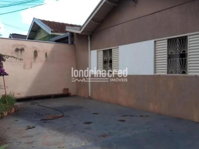 Casa em Conjunto Habitacional Milton Gavetti, Londrina/PR de 120m² 2 quartos à venda por R$ 230.000