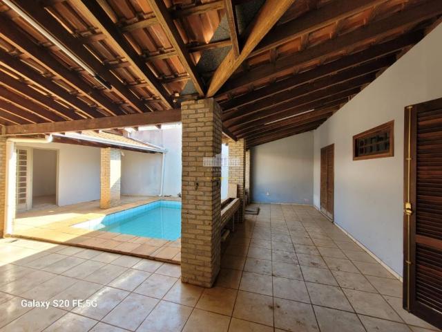 Casa em Conjunto Habitacional Pedro Perri, Araçatuba/SP de 200m² 3 quartos à venda por R$ 329.000,00