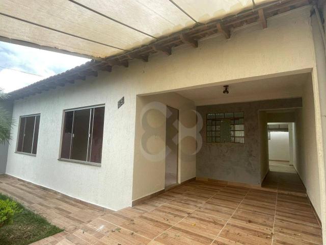 Casa em Conjunto Professora Hilda Mandarino, Londrina/PR de 130m² 6 quartos à venda por R$ 279.000,00
