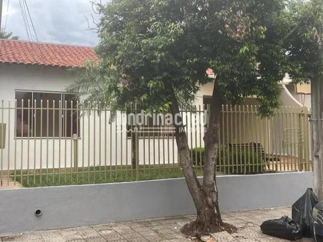 Casa em Conjunto Professora Hilda Mandarino, Londrina/PR de 130m² 3 quartos à venda por R$ 280.000,0