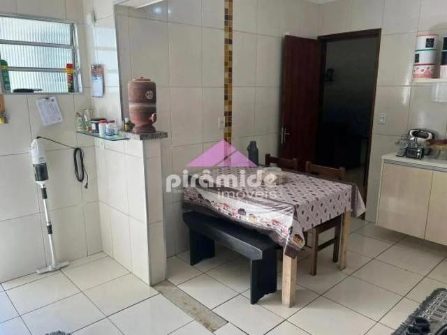 Casa em Conjunto Residencial Trinta e Um de Março, São José dos Campos/SP de 60m² 3 quartos à venda