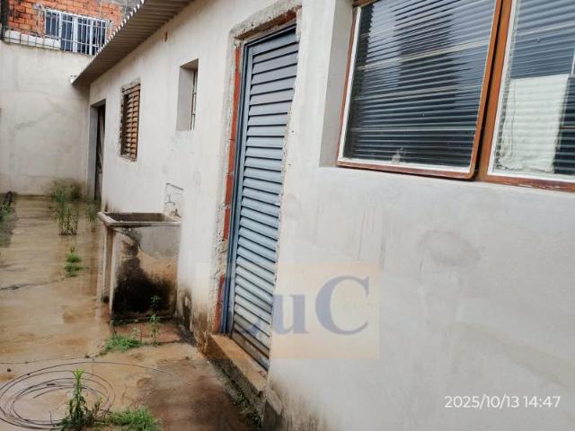 casa em construção. 2 comodos Jd California Sorocaba SP