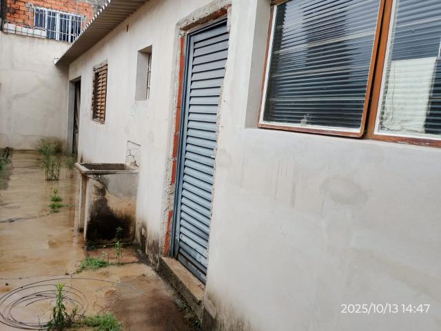 casa em construção. 2 comodos Jd California Sorocaba SP