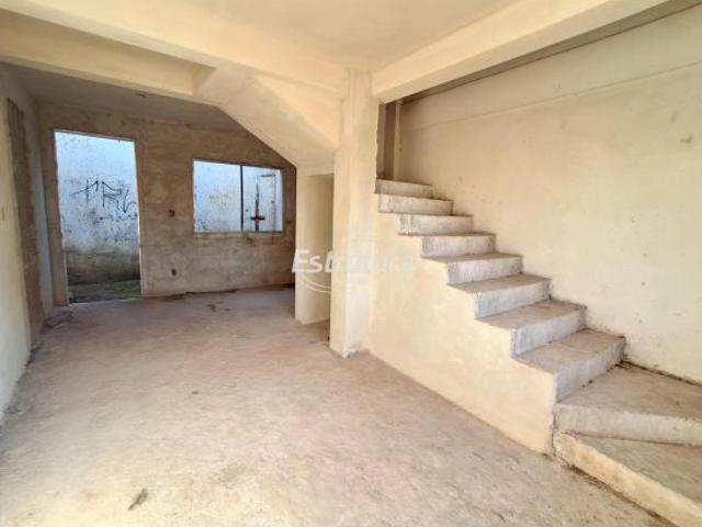 Casa em construção, 3 dormitórios, 1 suíte, sala, cozinha, garagem