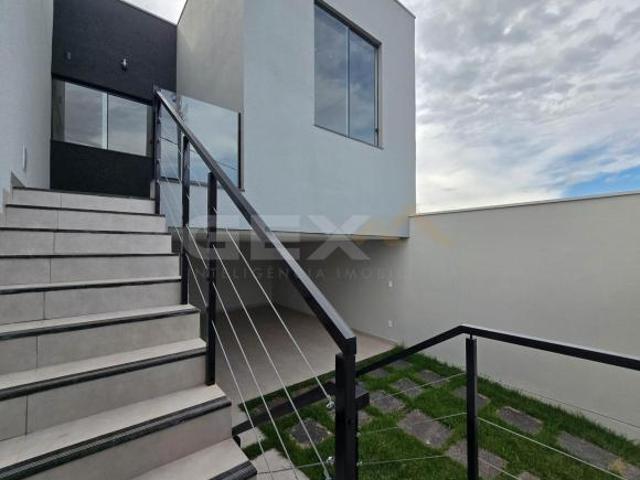 Casa em Construção à Venda 03 Quartos no Bairro Santa Marta em Divinópolis MG