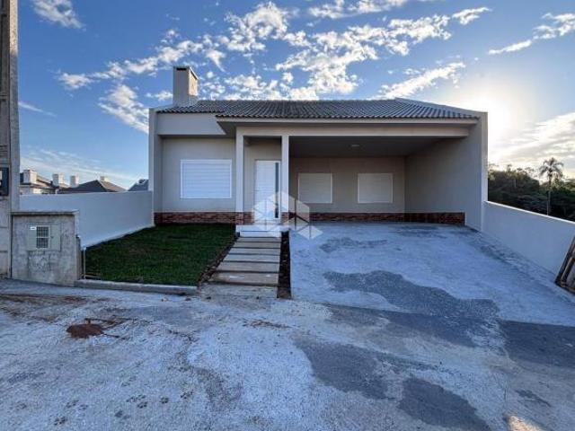 Casa em construção com 3 dormitórios 1 suíte no Bairro Linha Santa Cruz