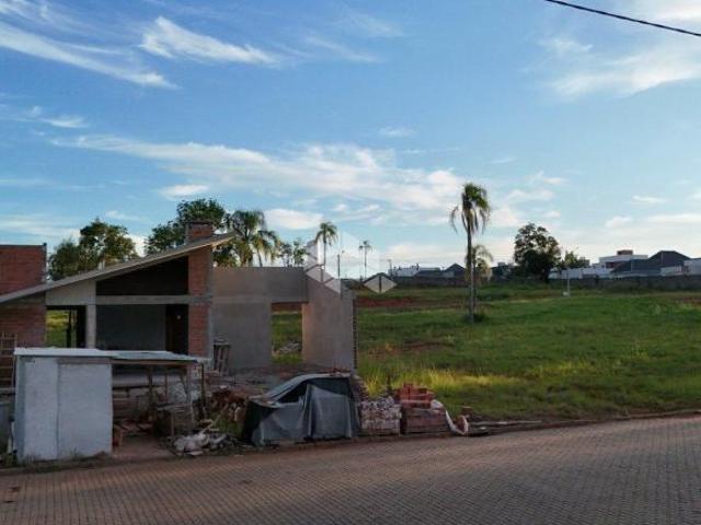 CASA EM CONSTRUÇÃO COM 03 DORMITÓRIOS SENDO 01 SUITE
