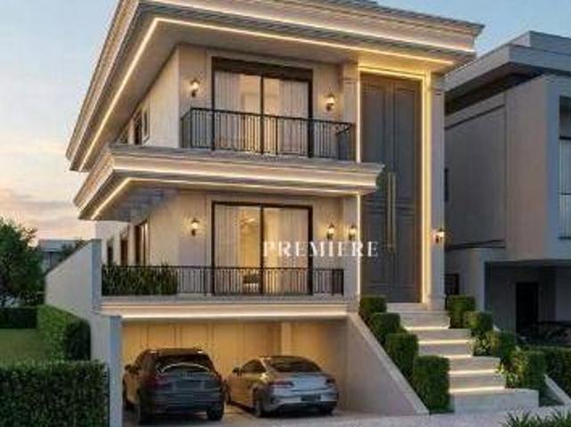 Casa em construção com 195m², com 3 suítes à venda em condomínio em Santa Felicidade