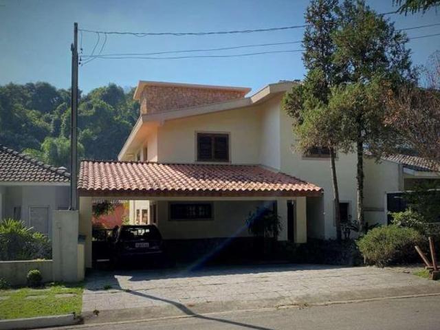 Casa em Cotia Condomínio São Paulo II 4 Quartos 2 suítes. Muito conforto, salão festas gourmet