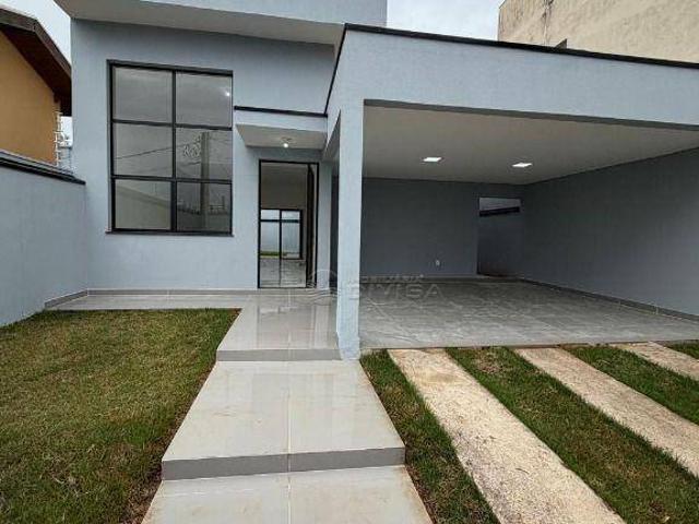 Casa em, / de 119m² 3 quartos à venda por R$ 810.000,00 ou para locação R$ 4.800,00/mes