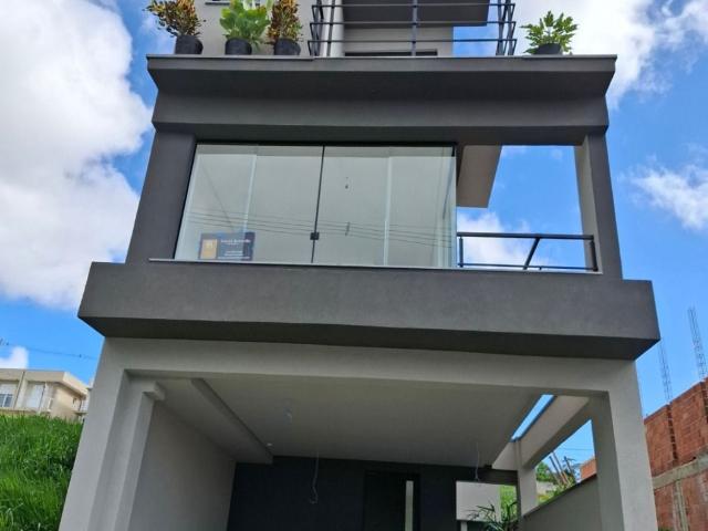 Casa em, / de 137m² 3 quartos à venda por R$ 896.000,00