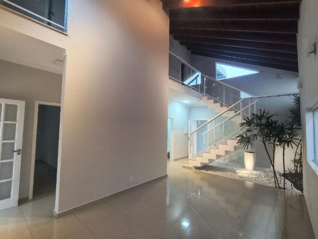 Casa em, / de 270m² 3 quartos para locação R$ 7.300,00/mes