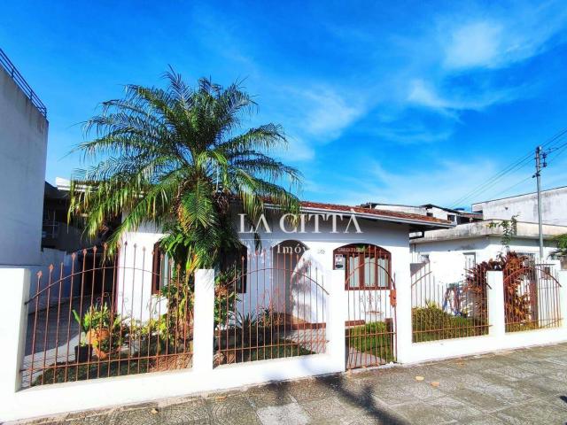 Casa em Dom Bosco, Itajaí/SC de 254m² 3 quartos à venda por R$ 979.900,00